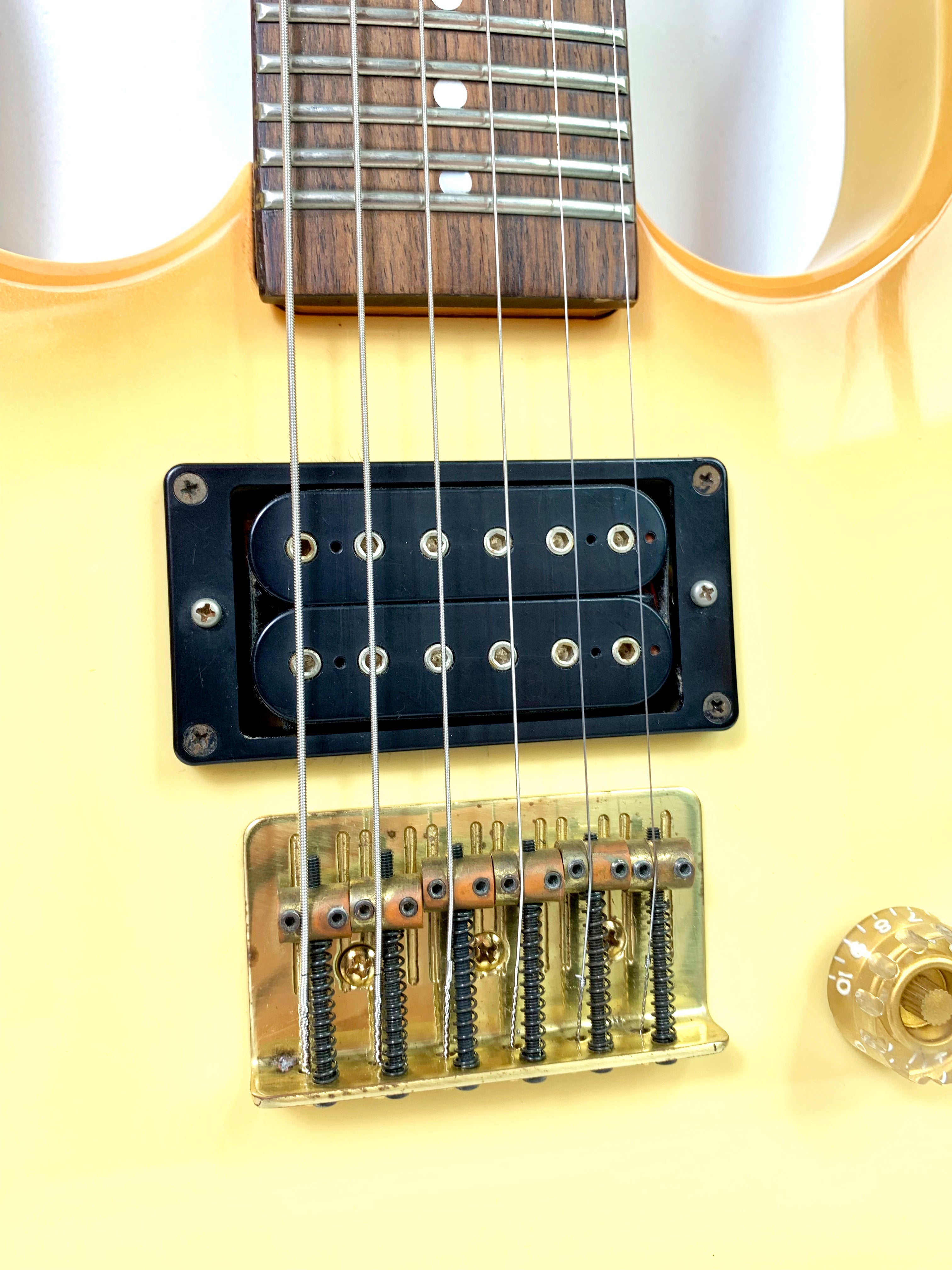 Hondo Longhorn (Copie Danelectro) 1970's – L'instrumenterie