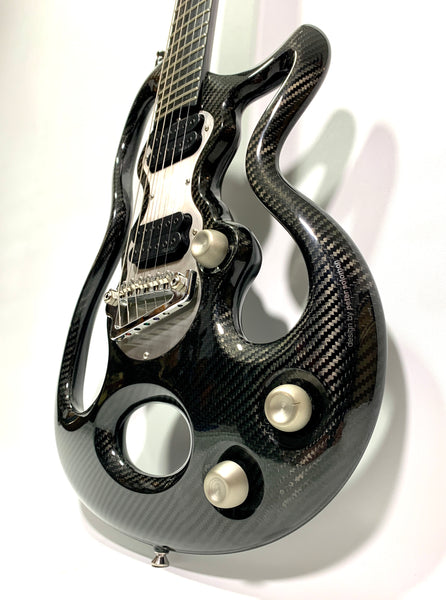 XOX (Audio Tools) The Handle in Carbon Fiber – L'instrumenterie